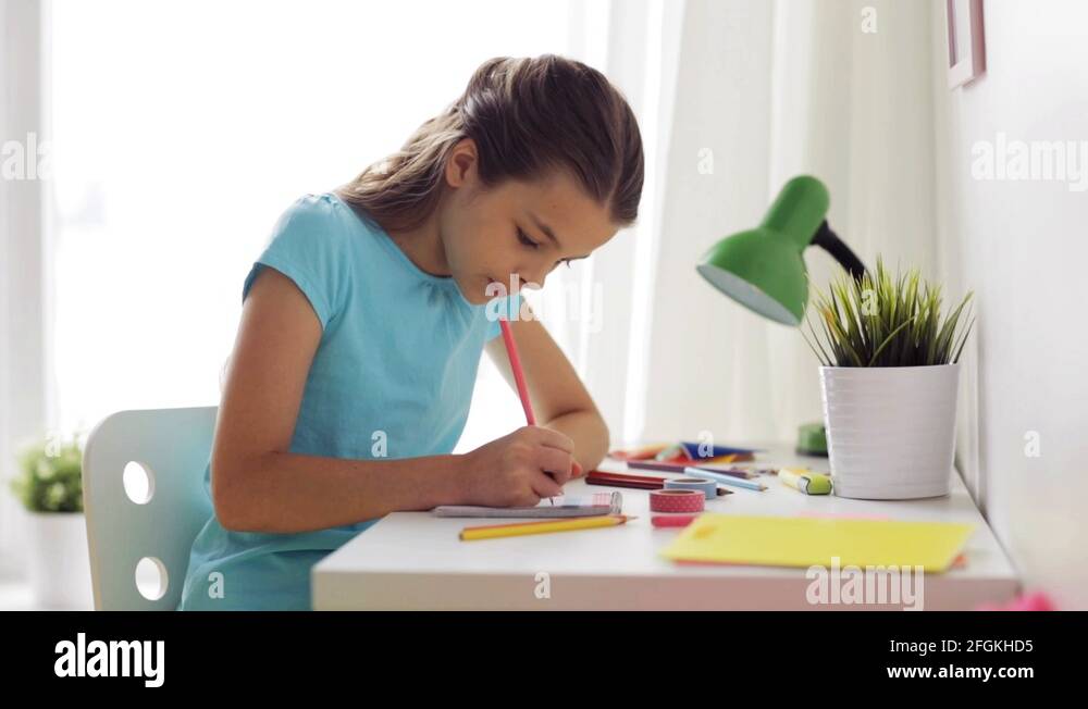 Preteen girl drawing Stock Videos & Footage - HD and 4K Video Clips - Alamy