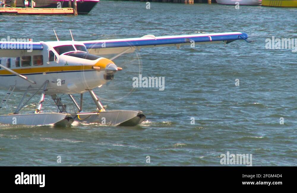 Float aircraft Stock Videos & Footage - HD and 4K Video Clips - Alamy