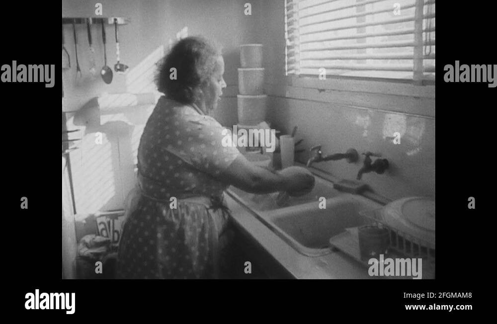 Washing up pots Stock Videos & Footage - HD and 4K Video Clips - Alamy