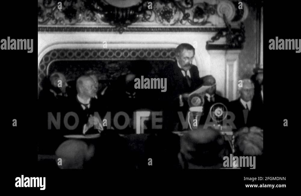 Hitler in paris france Stock Videos & Footage - HD and 4K Video Clips ...