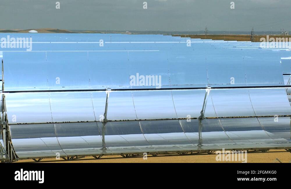 Parabolic Trough Solar Energy Panels Stock Video Footage - Alamy
