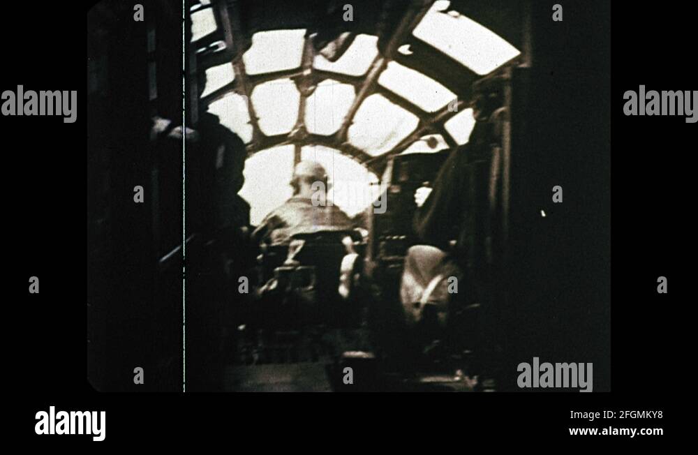 1950s plane fly Stock Videos & Footage - HD and 4K Video Clips - Alamy