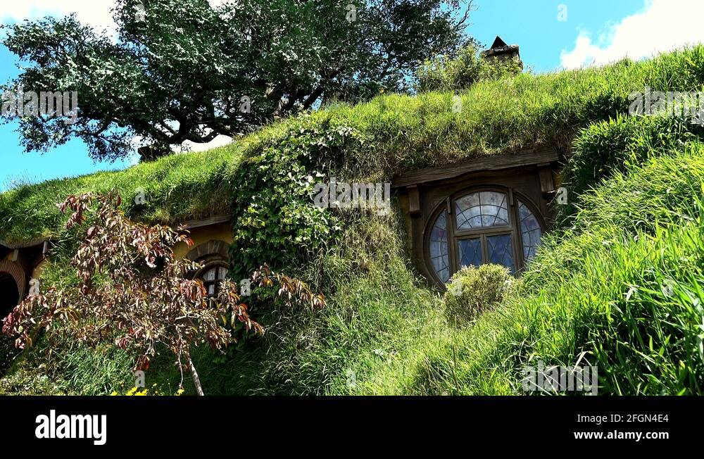 Window Of A Hobbit Hole House Hobbiton Attraction In Matamata New ...