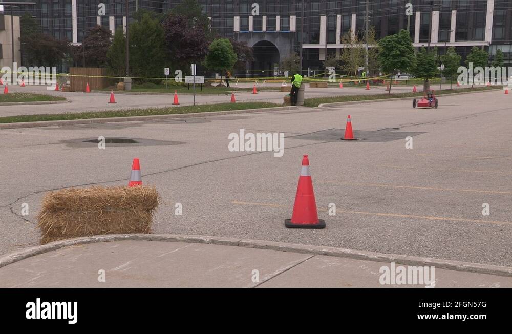 Students race electric cars on college campus in battery powered ...