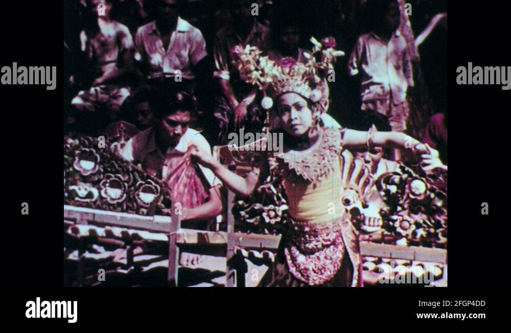 Bali girl costume Stock Videos & Footage - HD and 4K Video Clips - Alamy