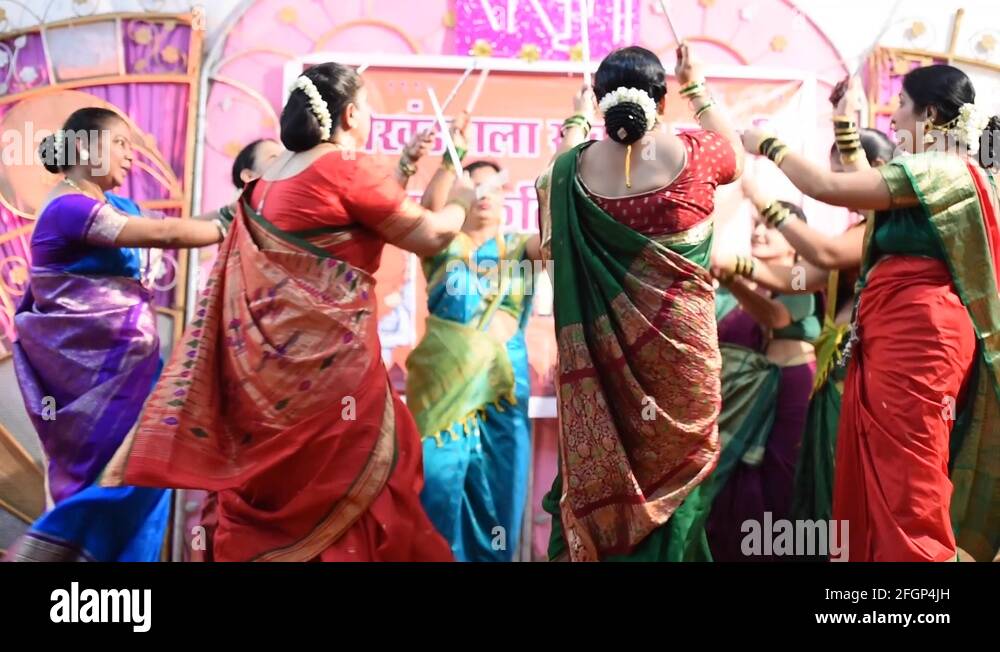 Maharashtrian Ladies folk dance Stock Video Footage - Alamy