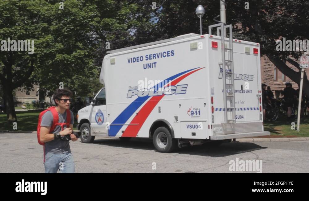 Police with van Stock Videos & Footage - HD and 4K Video Clips - Alamy