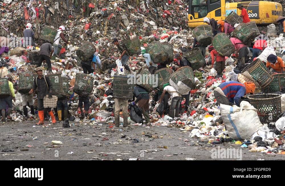 Waste collection garbage dump in Jakarta, employment poverty Indonesia ...