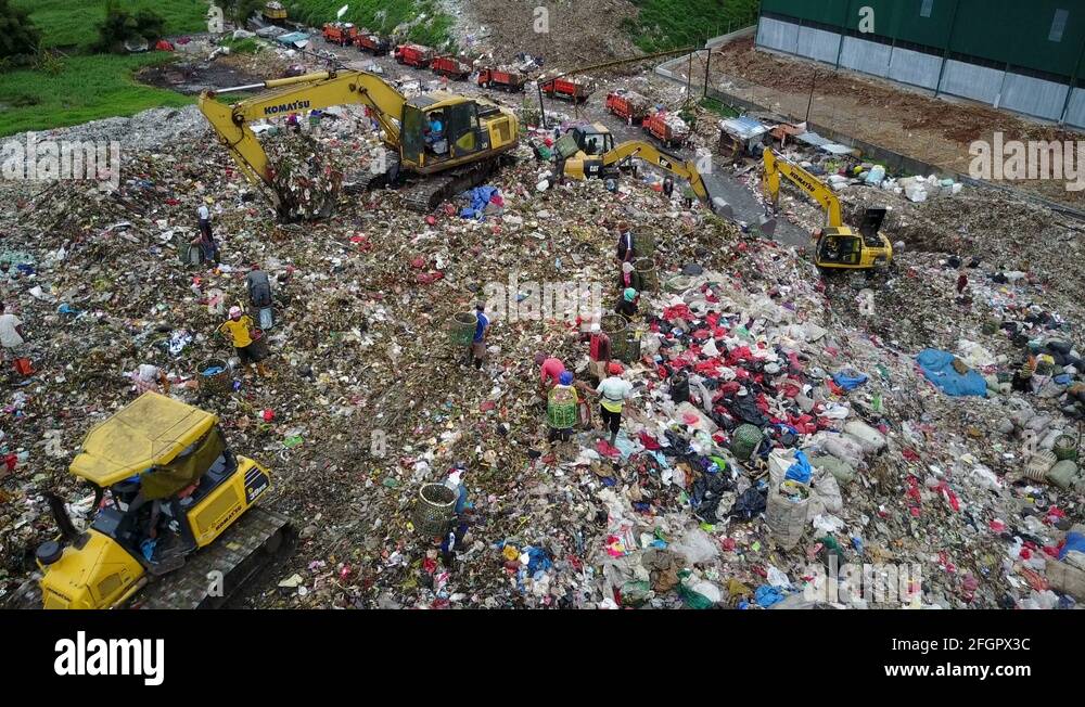 Waste mountain Stock Videos & Footage - HD and 4K Video Clips - Alamy
