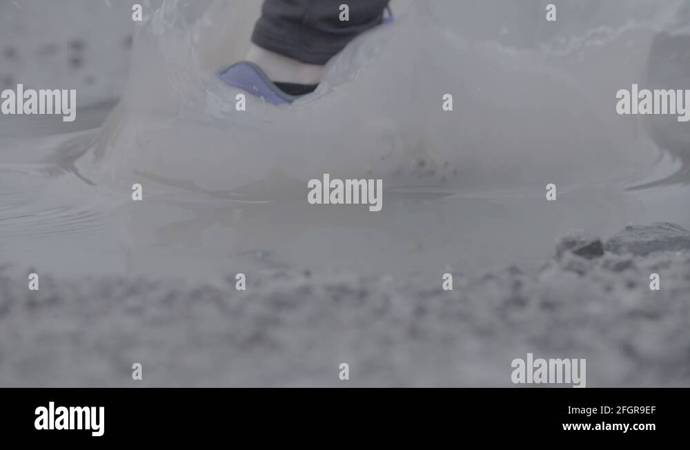Running foot splash Stock Videos & Footage - HD and 4K Video Clips - Alamy