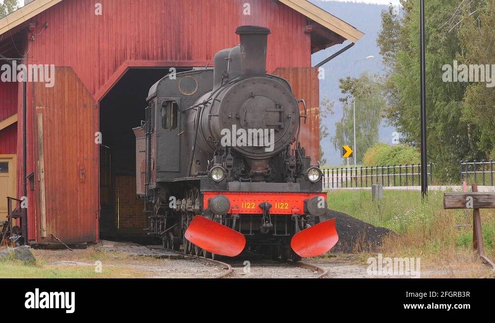 Locomotive roundhouse Stock Videos & Footage - HD and 4K Video Clips - Alamy