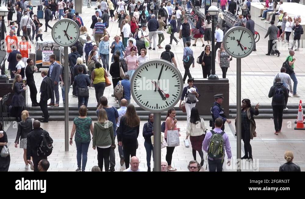 English public clocks Stock Videos & Footage - HD and 4K Video Clips ...