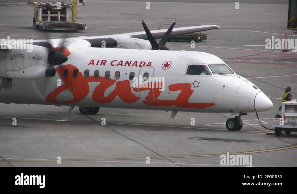 Turbo prop engine Stock Videos & Footage - HD and 4K Video Clips - Alamy