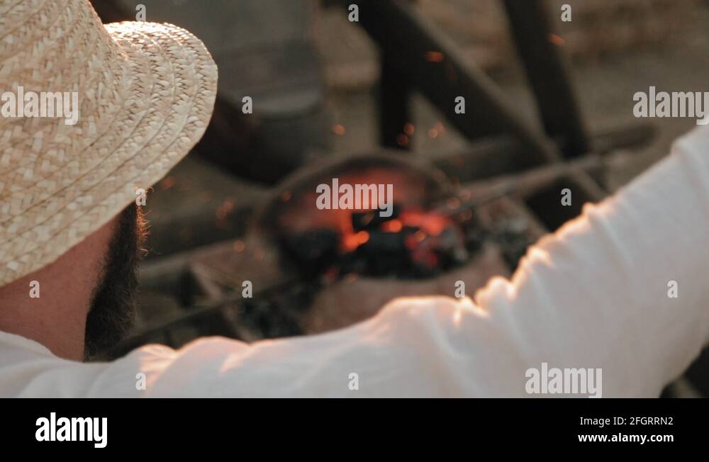 Artisan medieval Stock Videos & Footage - HD and 4K Video Clips - Alamy