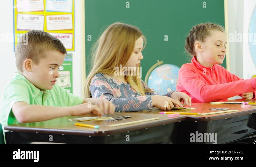 Students counting Stock Videos & Footage - HD and 4K Video Clips - Alamy