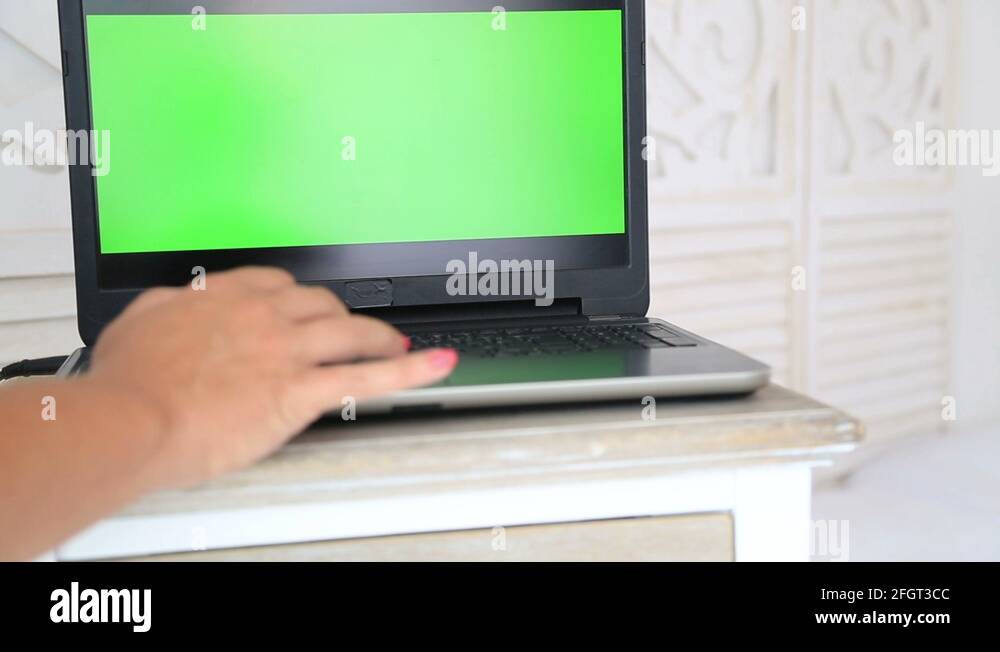 Computer screen green screen Stock Videos & Footage - HD and 4K Video ...