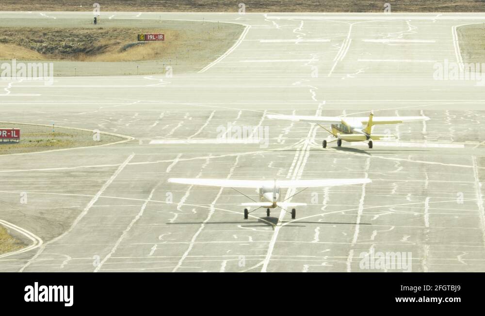 Airport ecosystem Stock Videos & Footage - HD and 4K Video Clips - Alamy