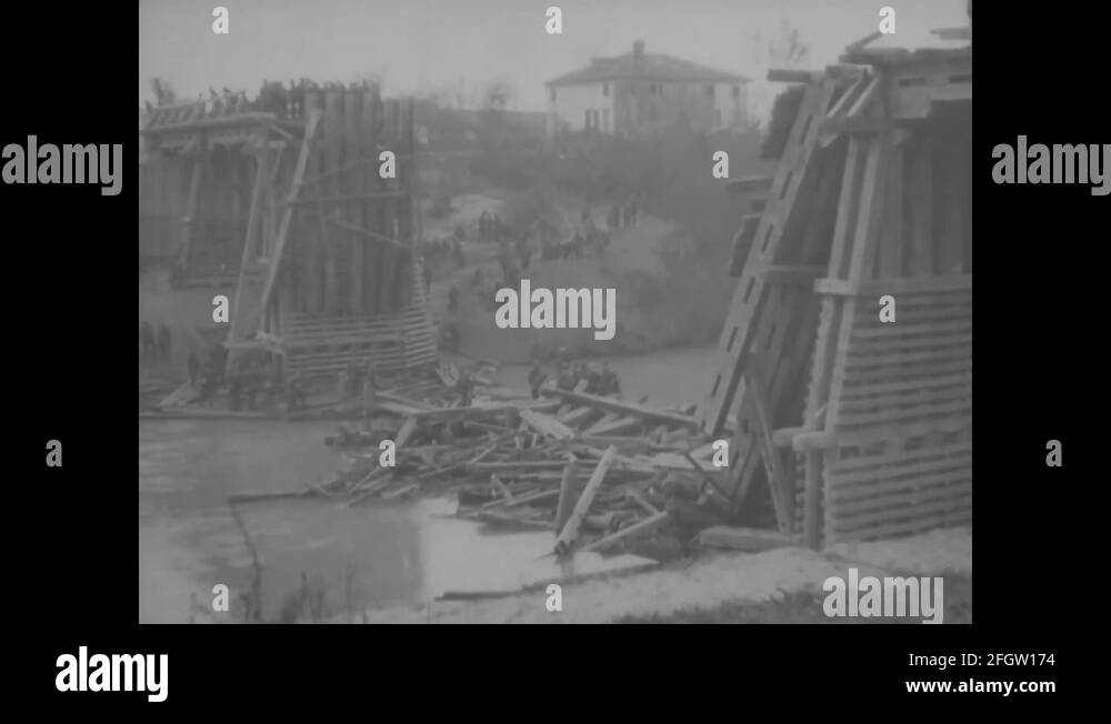 WW1 - US soldiers build up bridge Stock Video Footage - Alamy
