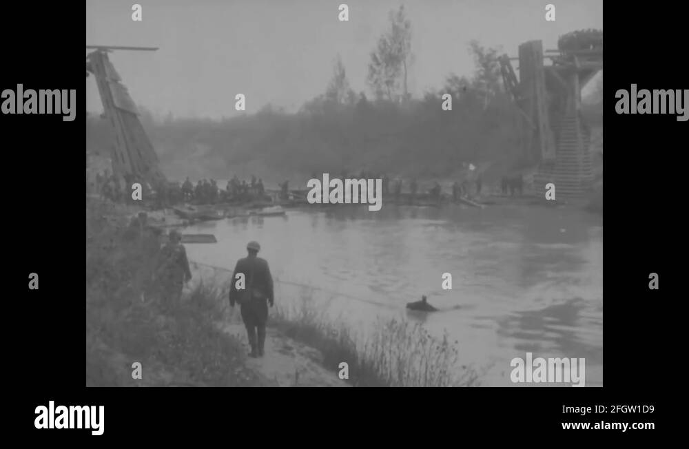 WW1 - US soldiers build up bridge Stock Video Footage - Alamy