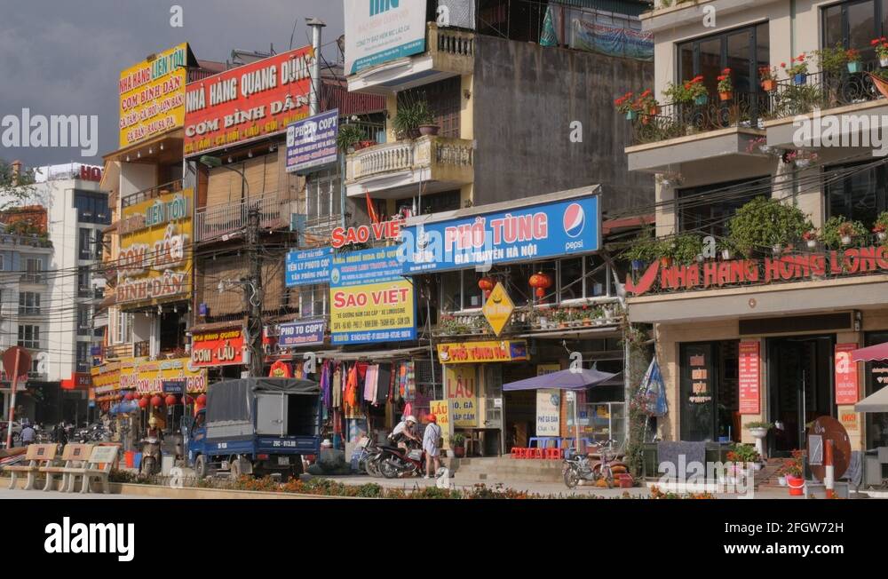 Restaurant buildings Stock Videos & Footage - HD and 4K Video Clips - Alamy