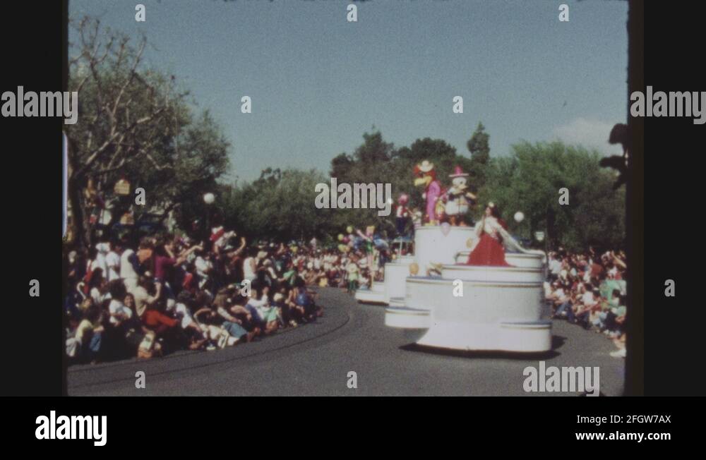 Disney Parade Stock Video Footage - Alamy
