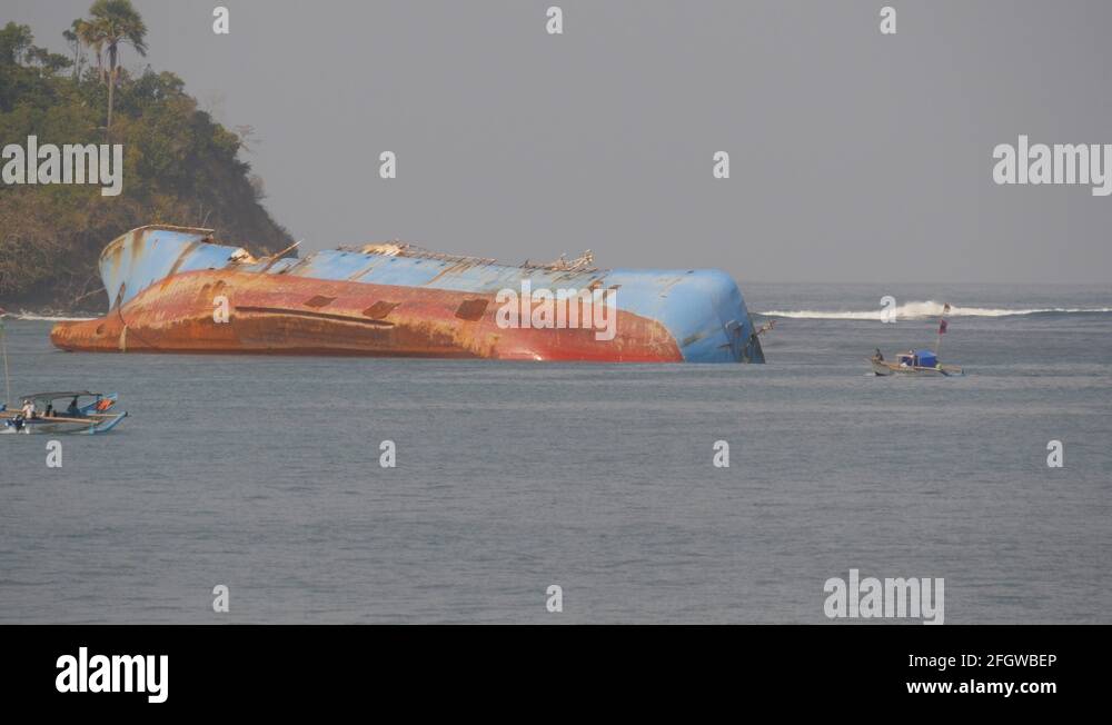 Capsized ship Stock Videos & Footage - HD and 4K Video Clips - Alamy