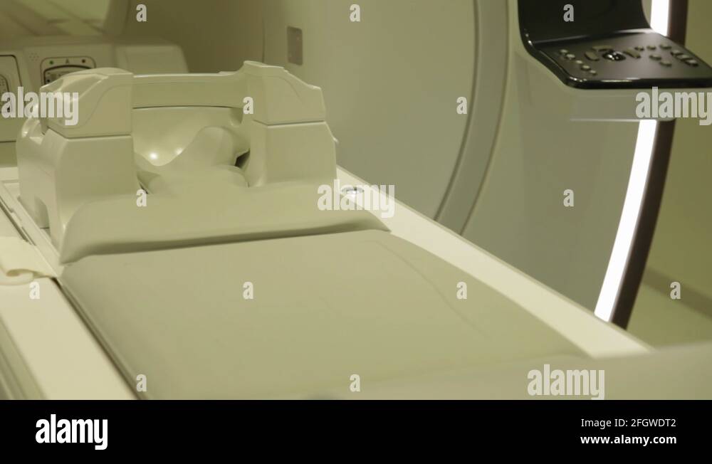 Imaging table Stock Videos & Footage - HD and 4K Video Clips - Alamy