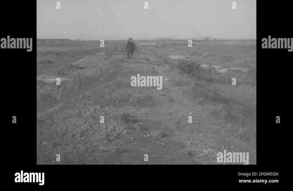 Ww1 field gun Stock Videos & Footage - HD and 4K Video Clips - Alamy