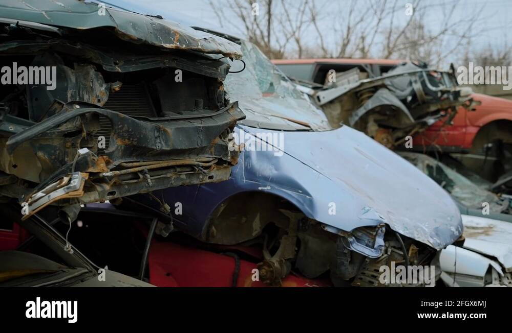 Cars wrecked Stock Videos & Footage - HD and 4K Video Clips - Alamy