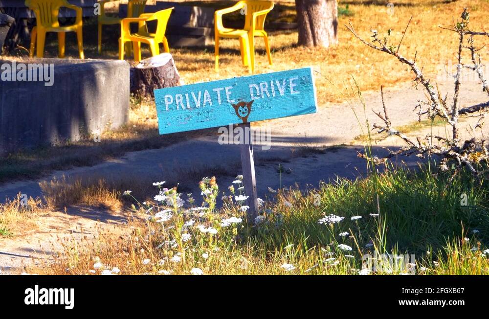 Warn signage Stock Videos & Footage - HD and 4K Video Clips - Alamy