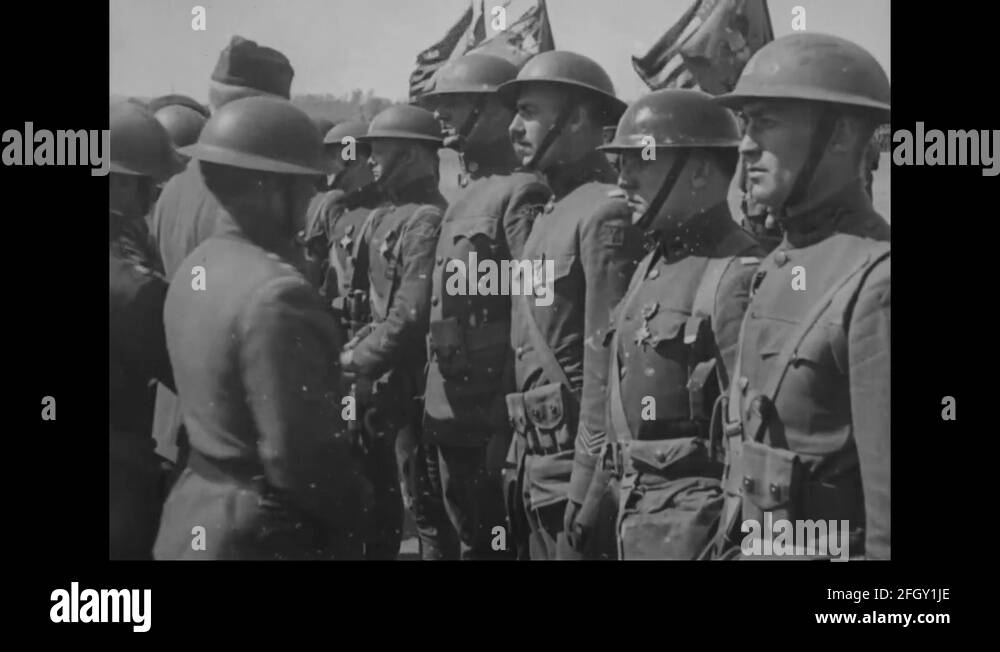 Maj. Gen. Edwards decorate officers followed by other dignitaries ...