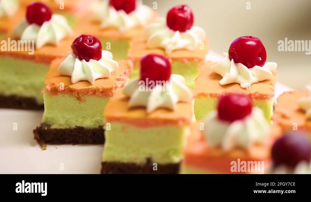 Cocktail cupcake Stock Videos & Footage - HD and 4K Video Clips - Alamy