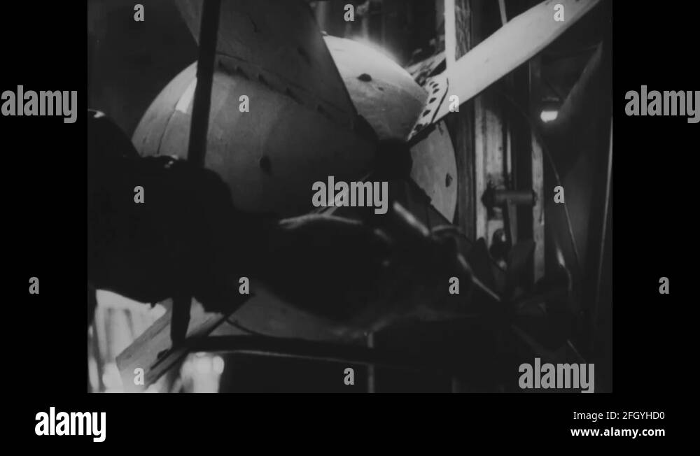 Tail fuse Stock Videos & Footage - HD and 4K Video Clips - Alamy