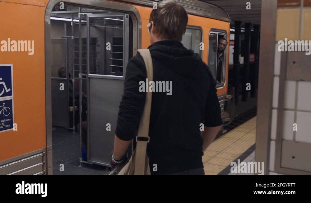 Getting of train Stock Videos & Footage - HD and 4K Video Clips - Alamy