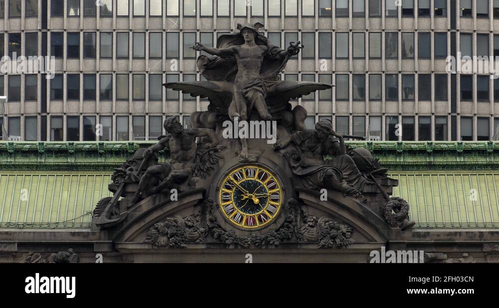 Central station clock Stock Videos & Footage - HD and 4K Video Clips ...