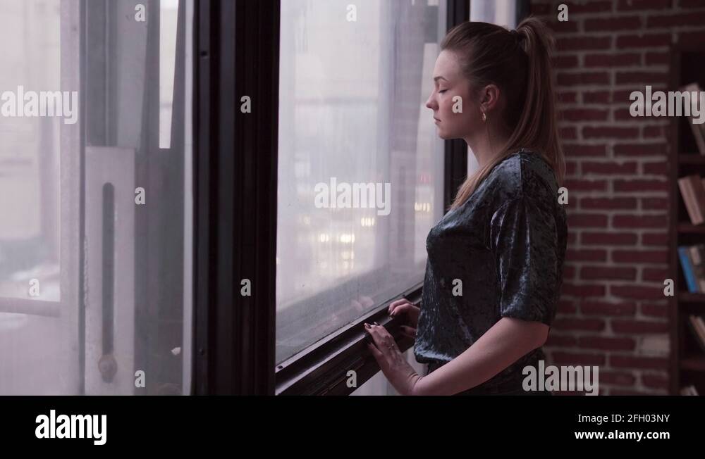 Woman outside street Stock Videos & Footage - HD and 4K Video Clips - Alamy