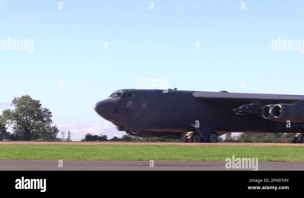 B-52 Stratofortress taxiing on runway in RAF Fairford - 2017 Stock Video Footage - Alamy