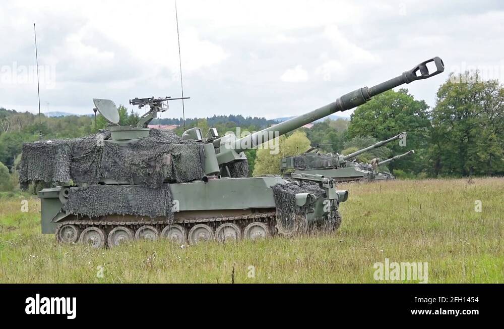 M109a6 paladin howitzers Stock Videos & Footage - HD and 4K Video Clips ...