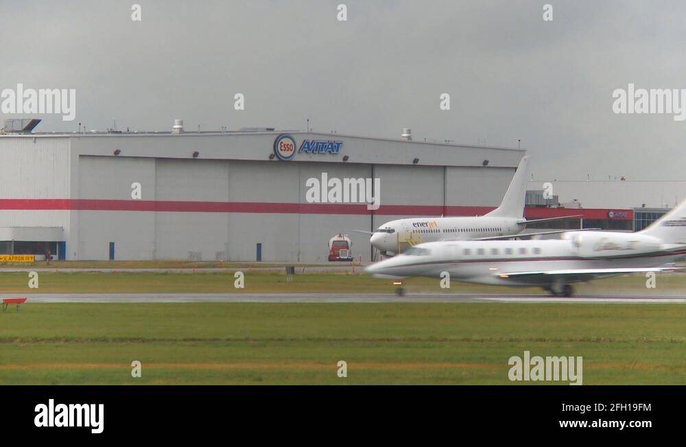 aircraft, Cessna Citation X takeoff roll fast, through frame Stock ...