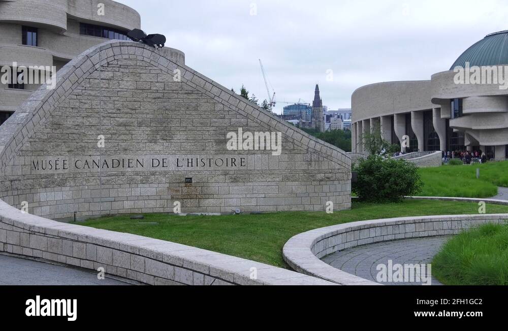 Curved wall entrance Stock Videos & Footage - HD and 4K Video Clips - Alamy