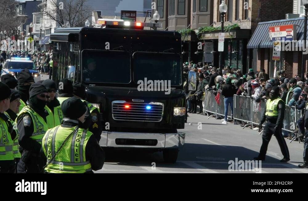 Swat vehicle police Stock Videos & Footage - HD and 4K Video Clips - Alamy