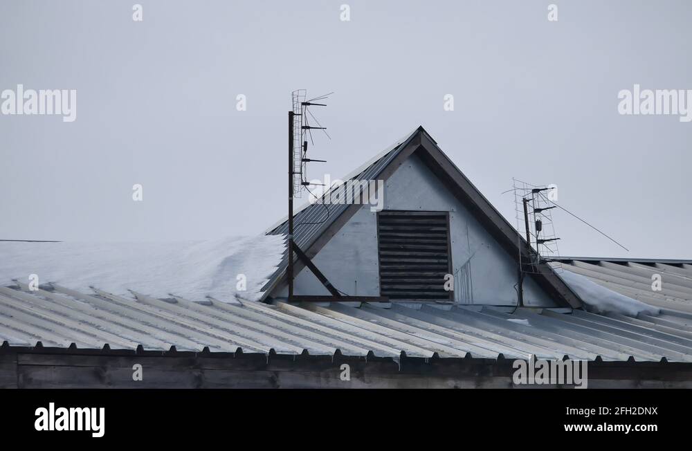 Garret wall Stock Videos & Footage - HD and 4K Video Clips - Alamy