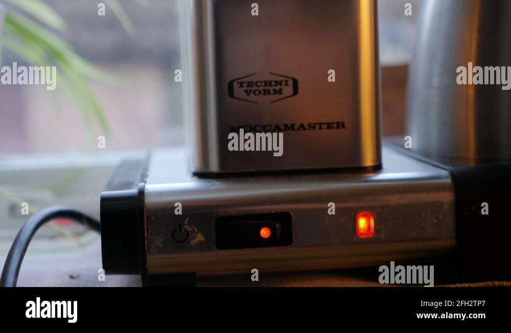 Brewing coffe Stock Videos & Footage - HD and 4K Video Clips - Alamy