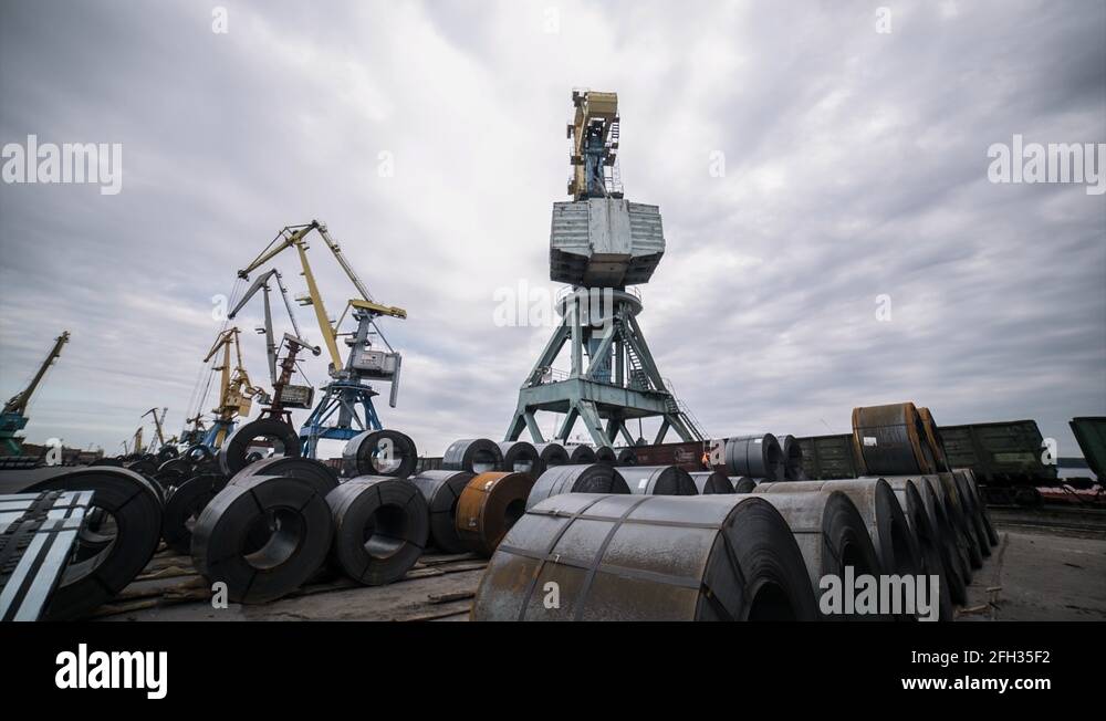 Loading steel into freight car Stock Videos & Footage - HD and 4K Video ...