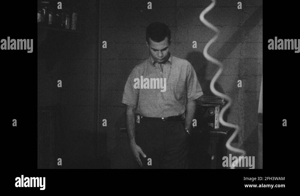 Boy radio 1950s Stock Videos & Footage - HD and 4K Video Clips - Alamy