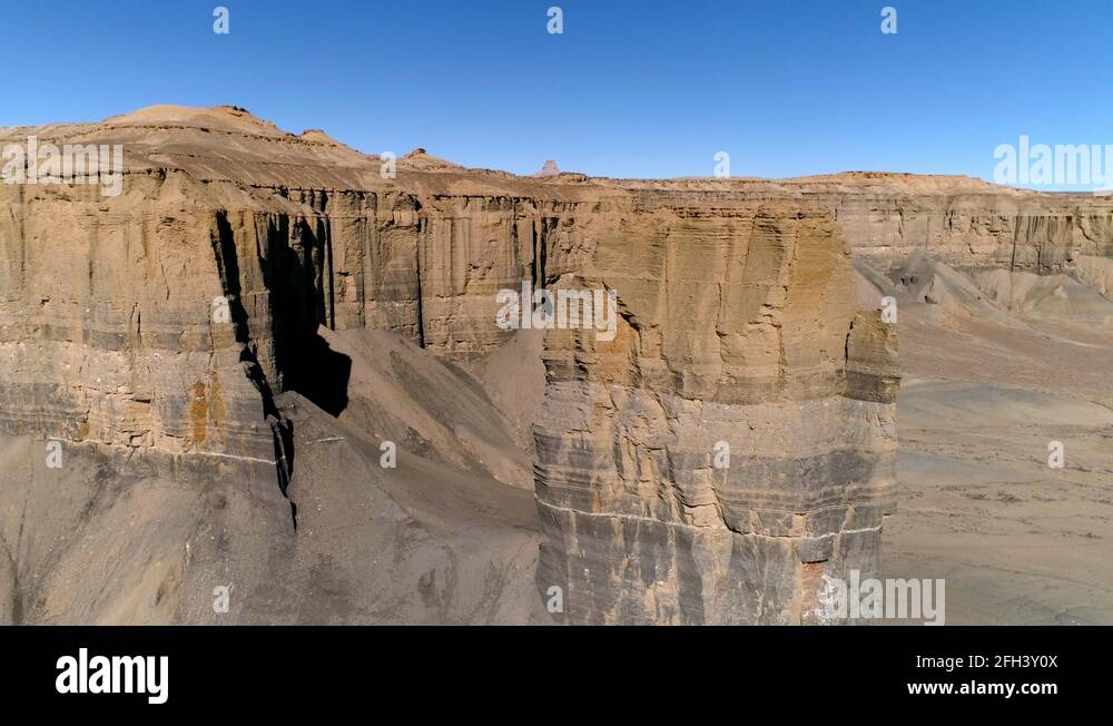 Desert mesa view Stock Videos & Footage - HD and 4K Video Clips - Alamy