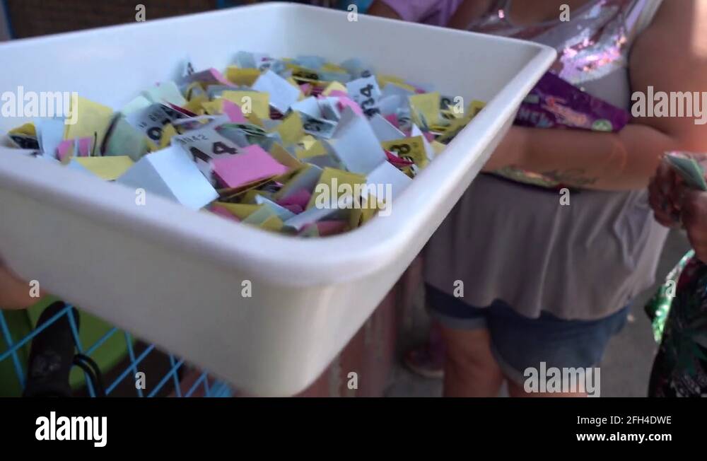 Raffle drawing Stock Videos & Footage - HD and 4K Video Clips - Alamy
