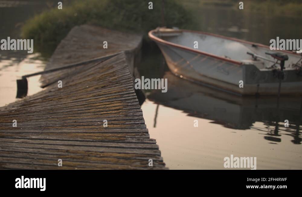 Broken dock Stock Videos & Footage - HD and 4K Video Clips - Alamy