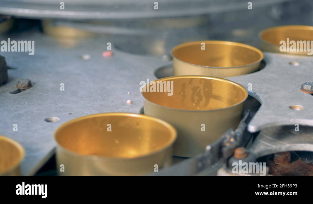 Circular cans Stock Videos & Footage - HD and 4K Video Clips - Alamy