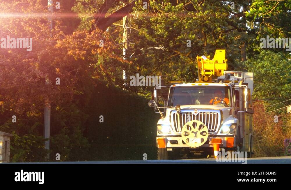 Utility repair truck Stock Videos & Footage - HD and 4K Video Clips - Alamy